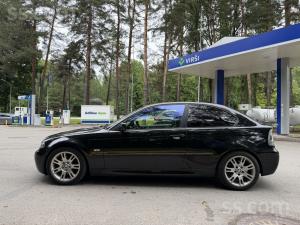 Black BMW 320 2003 in Riga, with an engine capacity of 2.00 L and mileage of 203 thousand km for 3200 €, photo 3 on AUTOMOTO.COM.LV