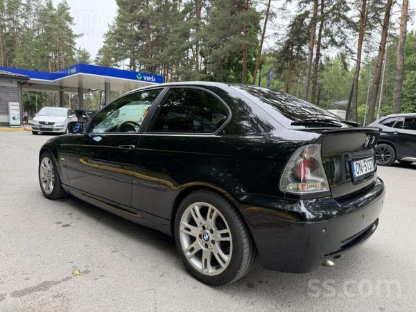 Black BMW 320 2003 in Riga, with an engine capacity of 2.00 L and mileage of 203 thousand km for 3200 €, photo 3 on AUTOMOTO.COM.LV