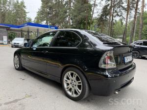 Black BMW 320 2003 in Riga, with an engine capacity of 2.00 L and mileage of 203 thousand km for 3200 €, photo 4 on AUTOMOTO.COM.LV