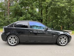 Black BMW 320 2003 in Riga, with an engine capacity of 2.00 L and mileage of 203 thousand km for 3200 €, photo 6 on AUTOMOTO.COM.LV