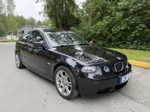 Black BMW 320 2003 in Riga, with an engine capacity of 2.00 L and mileage of 203 thousand km for 3200 €, photo 7 on AUTOMOTO.COM.LV
