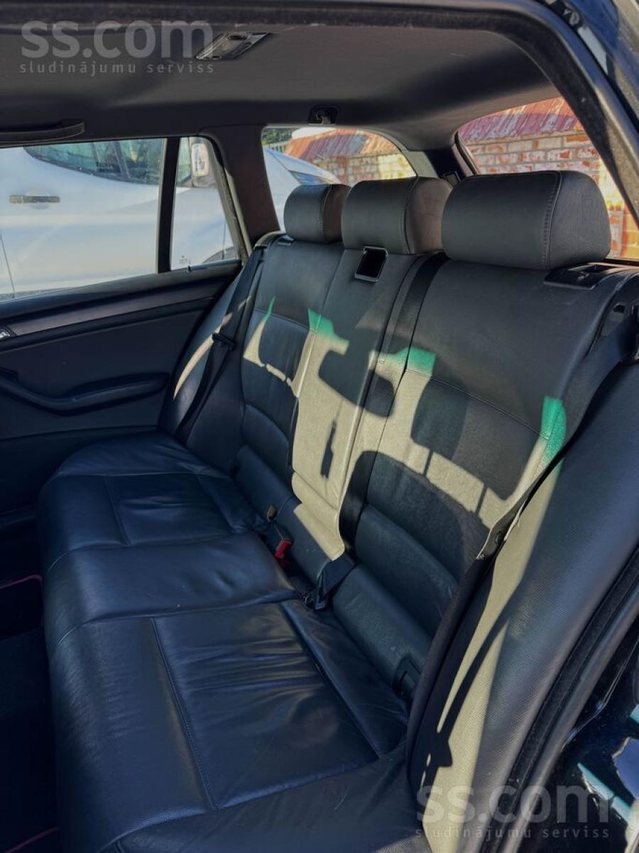 Melns BMW 320 2003 Liepāja, ar dzinēja tilpumu 2.00 L un nobraukumu 445 tūkst. km par 2000 €, foto 10 vietnē AUTOMOTO.COM.LV