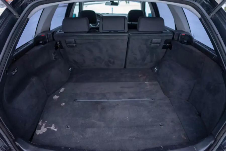 Melns BMW 320 2003 Liepāja, ar dzinēja tilpumu 2.00 L un nobraukumu 286 tūkst. km par 2650 €, foto 11 vietnē AUTOMOTO.COM.LV