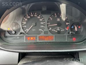 Melns BMW 320 2003 Rīga, ar dzinēja tilpumu 2.20 L un nobraukumu 370 tūkst. km par 850 €, foto 8 vietnē AUTOMOTO.COM.LV