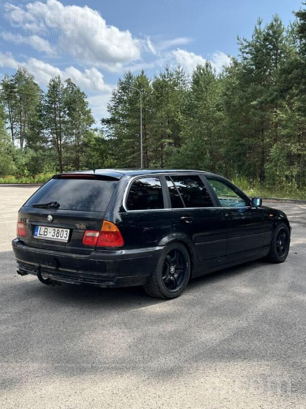 Melns BMW 320 2003 Rīga, ar dzinēja tilpumu 2.20 L un nobraukumu 350 tūkst. km par 1850 €, foto 3 vietnē AUTOMOTO.COM.LV