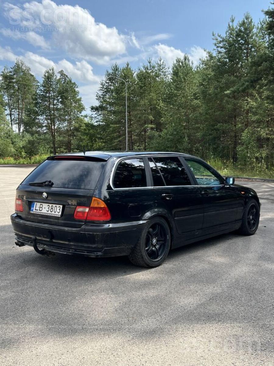 Black BMW 320 2003 in Riga, with an engine capacity of 2.20 L and mileage of 350 thousand km for 1850 €, photo 4 on AUTOMOTO.COM.LV
