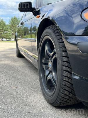 Black BMW 320 2003 in Riga, with an engine capacity of 2.20 L and mileage of 350 thousand km for 1850 €, photo 6 on AUTOMOTO.COM.LV