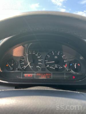 Black BMW 320 2003 in Riga, with an engine capacity of 2.20 L and mileage of 350 thousand km for 1850 €, photo 12 on AUTOMOTO.COM.LV