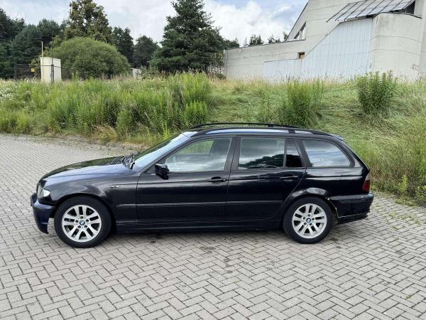 Black BMW 320 2003 in Vilnius, with an engine capacity of 2.00 L and mileage of 400 thousand km for 900 €, photo 4 on AUTOMOTO.COM.LV