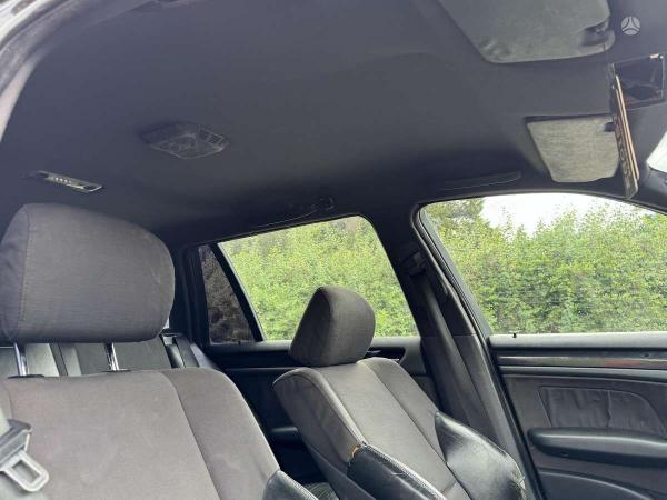 Black BMW 320 2003 in Vilnius, with an engine capacity of 2.00 L and mileage of 400 thousand km for 900 €, photo 10 on AUTOMOTO.COM.LV