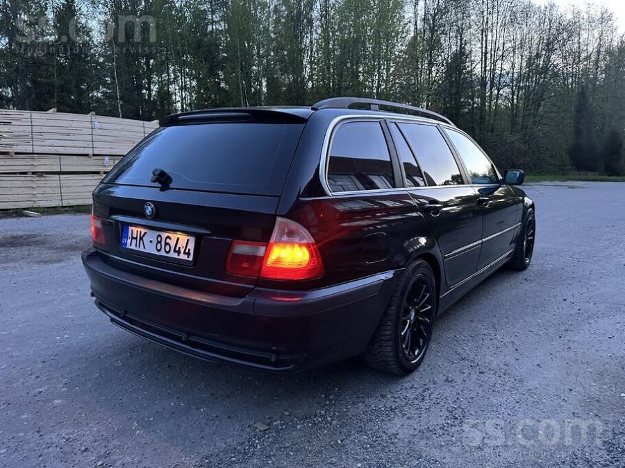 Black BMW 320 2004 in Riga, with an engine capacity of 2.00 L and mileage of 410 thousand km for 1699 €, photo 4 on AUTOMOTO.COM.LV