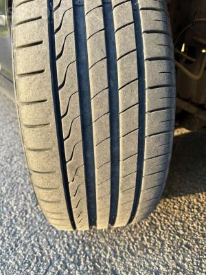 Black BMW 320 2004 in Aizkraukle, with an engine capacity of 2.00 L and mileage of 457 thousand km for 2300 €, photo 6 on AUTOMOTO.COM.LV