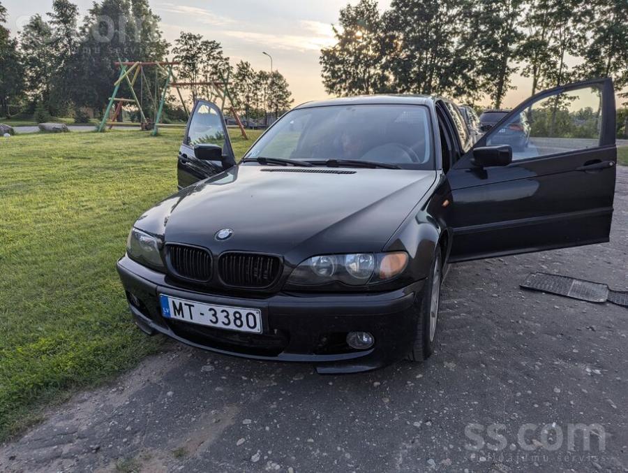 Melns BMW 320 2004 Madona, ar dzinēja tilpumu 2.00 L un nobraukumu 429 tūkst. km par 2200 €, foto 1 vietnē AUTOMOTO.COM.LV