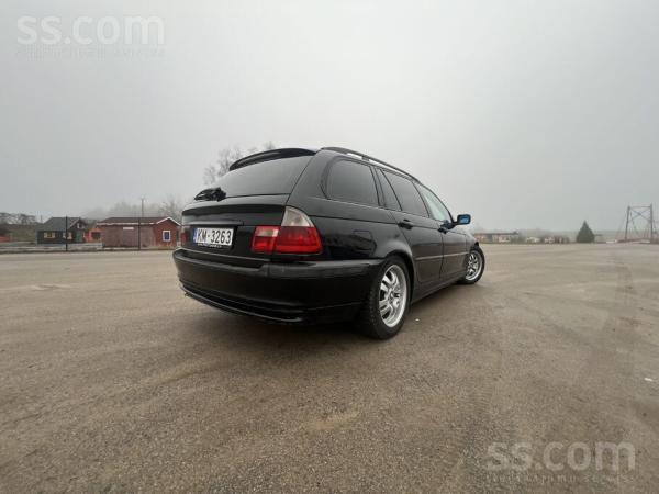 Black BMW 320 2004 in Riga, with an engine capacity of 2.00 L and mileage of 411 thousand km for 1666 €, photo 3 on AUTOMOTO.COM.LV