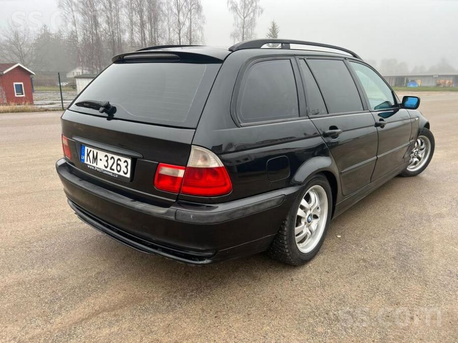 Black BMW 320 2004 in Riga, with an engine capacity of 2.00 L and mileage of 420 thousand km for 1400 €, photo 3 on AUTOMOTO.COM.LV