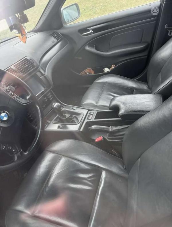 Melns BMW 320 2004 Panevēža, ar dzinēja tilpumu 2.00 L un nobraukumu 356 tūkst. km par 700 €, foto 5 vietnē AUTOMOTO.COM.LV