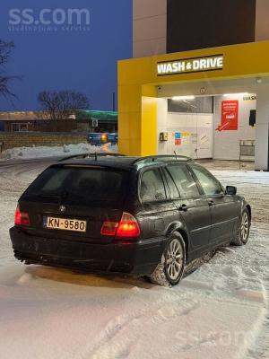 Black BMW 320 2004 in Riga, with an engine capacity of 2.00 L and mileage of 356 thousand km for 3000 €, photo 3 on AUTOMOTO.COM.LV