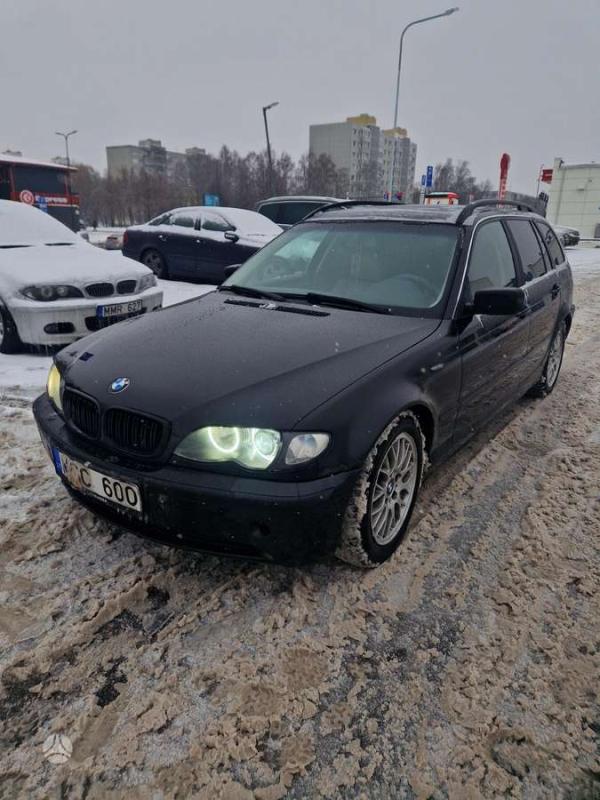 Black BMW 320 2004 in Kaunas, with an engine capacity of 2.17 L and mileage of 287 thousand km for 1999 €, photo 1 on AUTOMOTO.COM.LV