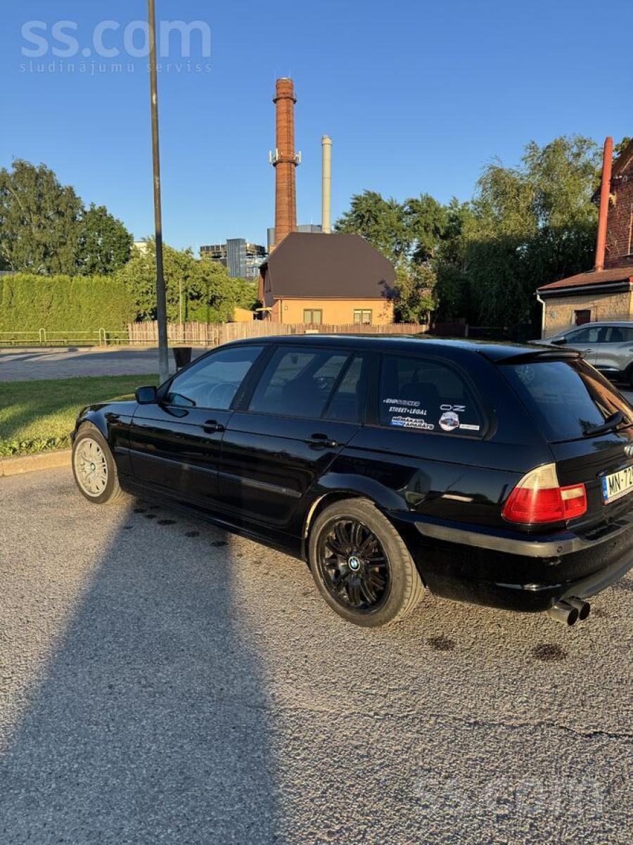 Melns BMW 320 2004 Jelgava, ar dzinēja tilpumu 2.00 L un nobraukumu 461 tūkst. km par 2300 €, foto 5 vietnē AUTOMOTO.COM.LV
