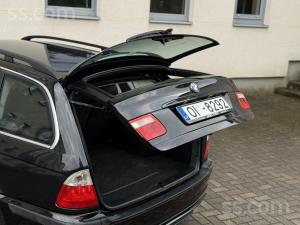 Black BMW 320 2004 in Jelgava, with an engine capacity of 2.00 L and mileage of 298 thousand km for 3390 €, photo 8 on AUTOMOTO.COM.LV