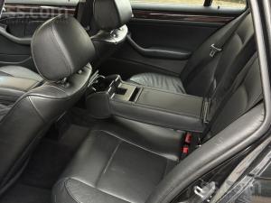 Black BMW 320 2004 in Jelgava, with an engine capacity of 2.00 L and mileage of 298 thousand km for 3390 €, photo 13 on AUTOMOTO.COM.LV