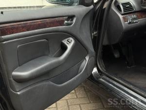 Black BMW 320 2004 in Jelgava, with an engine capacity of 2.00 L and mileage of 298 thousand km for 3390 €, photo 15 on AUTOMOTO.COM.LV