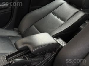 Black BMW 320 2004 in Jelgava, with an engine capacity of 2.00 L and mileage of 298 thousand km for 3390 €, photo 16 on AUTOMOTO.COM.LV