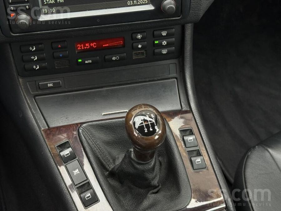 Black BMW 320 2004 in Jelgava, with an engine capacity of 2.00 L and mileage of 298 thousand km for 3390 €, photo 19 on AUTOMOTO.COM.LV