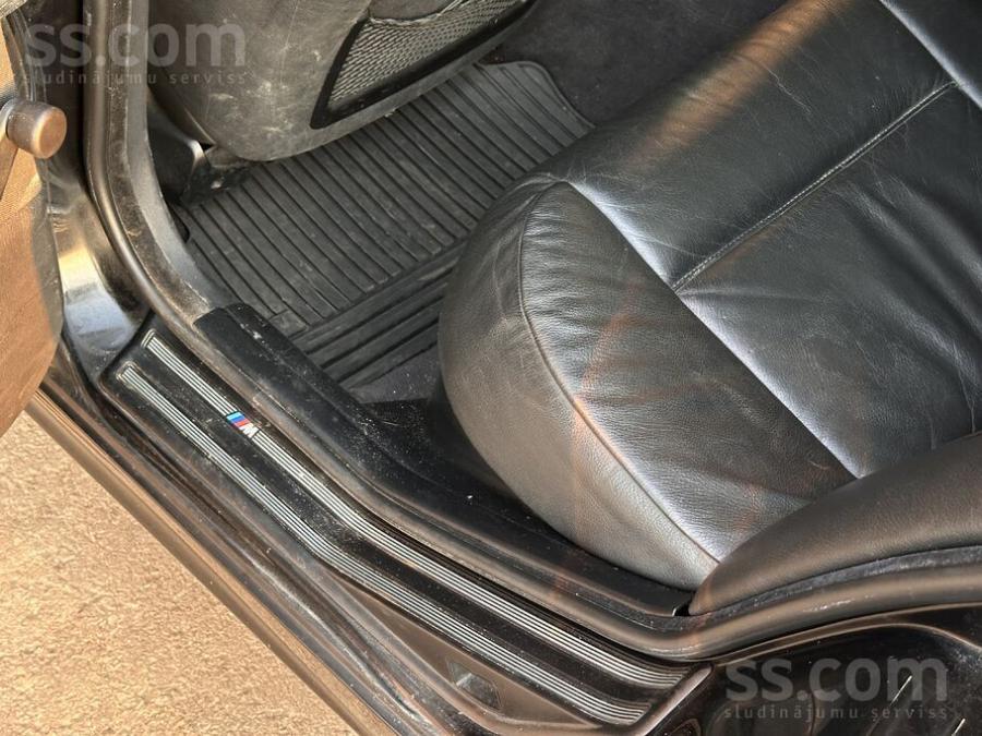 Black BMW 320 2004 in Riga, with an engine capacity of 2.00 L and mileage of 360 thousand km for 2600 €, photo 13 on AUTOMOTO.COM.LV
