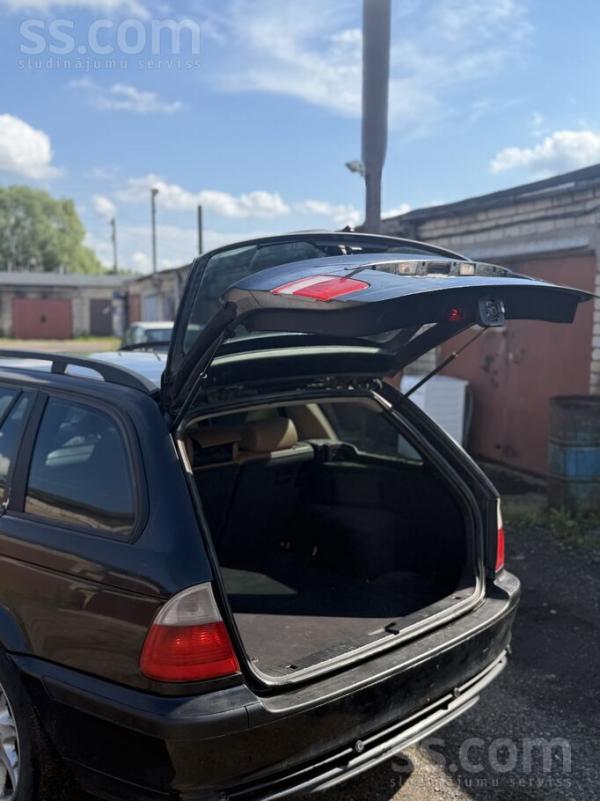 Black BMW 320 2004 in Riga, with an engine capacity of 2.00 L and mileage of 440 thousand km for 2600 €, photo 4 on AUTOMOTO.COM.LV