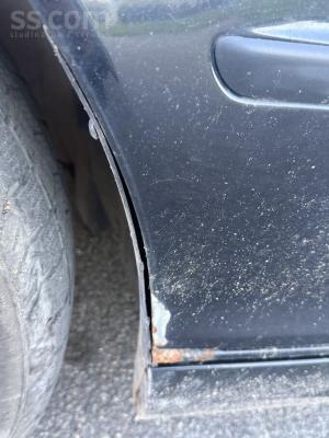 Melns BMW 320 2004 Valmiera, ar dzinēja tilpumu 2.00 L un nobraukumu 286 tūkst. km par 1100 €, foto 7 vietnē AUTOMOTO.COM.LV