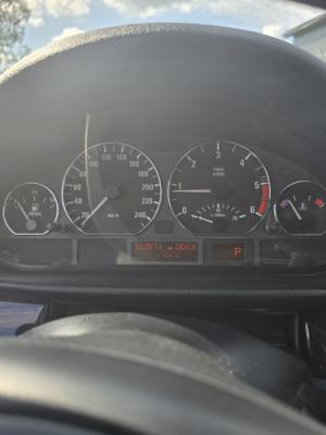 Black BMW 320 2004 in Rakvere, with an engine capacity of 0.00 L and mileage of 552 thousand km for 2550 €, photo 11 on AUTOMOTO.COM.LV