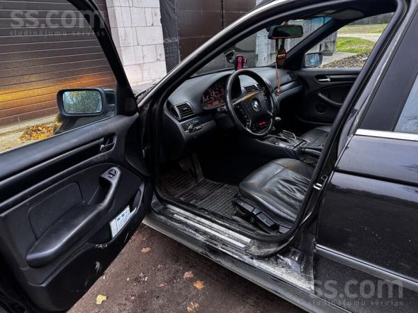 БМВ 320 2004 в Балви на AUTOMOTO.COM.LV Черный БМВ 320 2004 в Балви, объемом двигателя 2.00 л и пробегом 382 тыс. км за 1800 €, фото 10 на AUTOMOTO.COM.LV