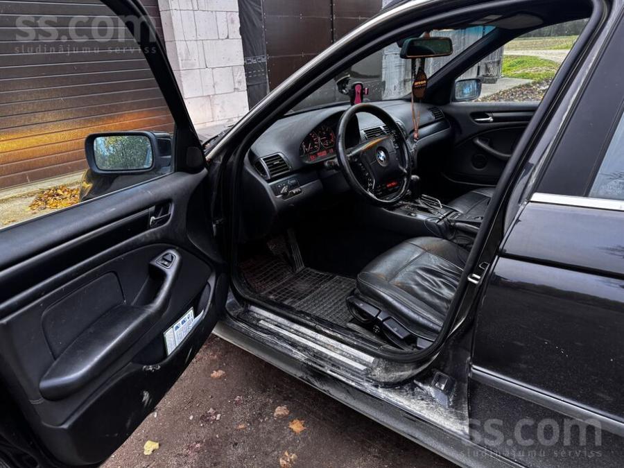 Черный БМВ 320 2004 в Балви, объемом двигателя 2.00 л и пробегом 382 тыс. км за 1800 €, фото 10 на AUTOMOTO.COM.LV