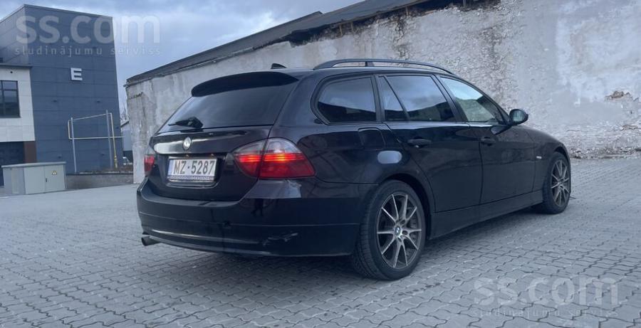 Melns BMW 320 2005 Rīga, ar dzinēja tilpumu 2.00 L un nobraukumu 366 tūkst. km par 3100 €, foto 4 vietnē AUTOMOTO.COM.LV