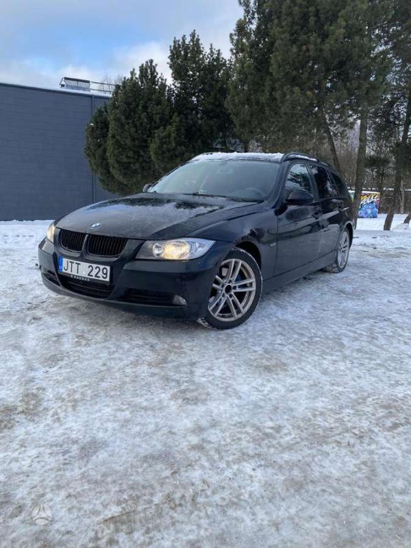 Melns BMW 320 2005 Kauņa, ar dzinēja tilpumu 2.00 L un nobraukumu 376 tūkst. km par 3000 €, foto 1 vietnē AUTOMOTO.COM.LV