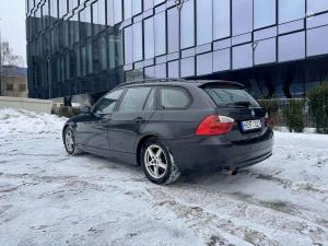 Black BMW 320 2005 in Vilnius, with an engine capacity of 2.00 L and mileage of 400 thousand km for 2550 €, photo 10 on AUTOMOTO.COM.LV