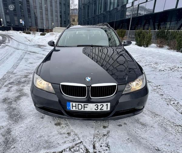 Melns BMW 320 2005 Viļņa, ar dzinēja tilpumu 2.00 L un nobraukumu 400 tūkst. km par 2550 €, foto 11 vietnē AUTOMOTO.COM.LV