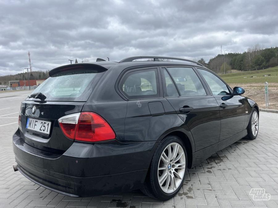 Melns BMW 320 2005 Alīta, ar dzinēja tilpumu 2.00 L un nobraukumu 310 tūkst. km par 3150 €, foto 14 vietnē AUTOMOTO.COM.LV