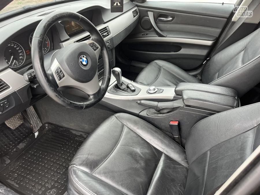 Melns BMW 320 2005 Alīta, ar dzinēja tilpumu 2.00 L un nobraukumu 310 tūkst. km par 3150 €, foto 15 vietnē AUTOMOTO.COM.LV