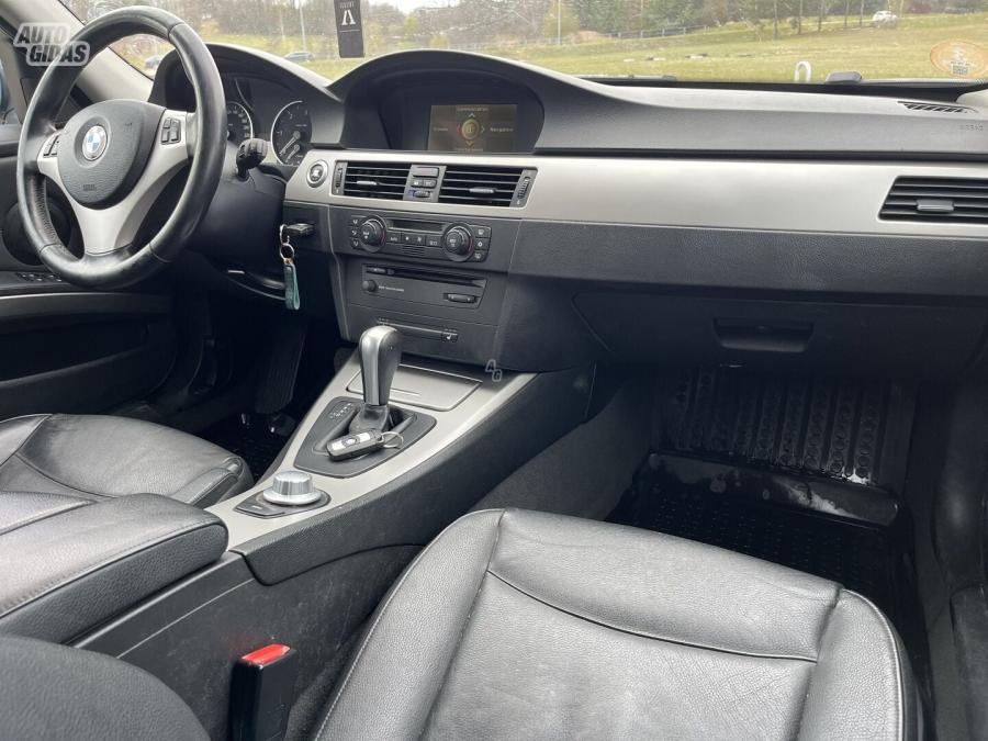 Melns BMW 320 2005 Alīta, ar dzinēja tilpumu 2.00 L un nobraukumu 310 tūkst. km par 3150 €, foto 18 vietnē AUTOMOTO.COM.LV