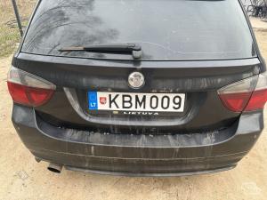 Black BMW 320 2005 in Vilnius, with an engine capacity of 2.00 L and mileage of 366 thousand km for 2100 €, photo 3 on AUTOMOTO.COM.LV