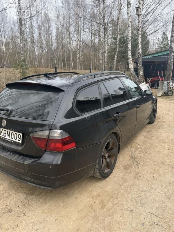 Melns BMW 320 2005 Viļņa, ar dzinēja tilpumu 2.00 L un nobraukumu 366 tūkst. km par 2100 €, foto 7 vietnē AUTOMOTO.COM.LV