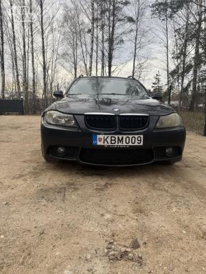 Black BMW 320 2005 in Vilnius, with an engine capacity of 2.00 L and mileage of 366 thousand km for 2100 €, photo 9 on AUTOMOTO.COM.LV