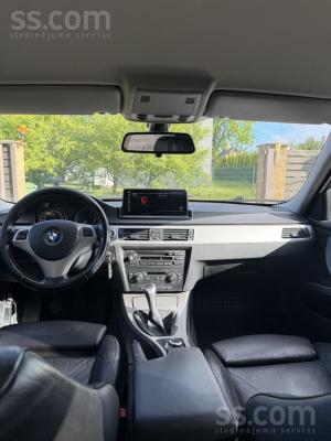 Black BMW 320 2005 in Riga, with an engine capacity of 2.00 L and mileage of 342 thousand km for 5800 €, photo 9 on AUTOMOTO.COM.LV