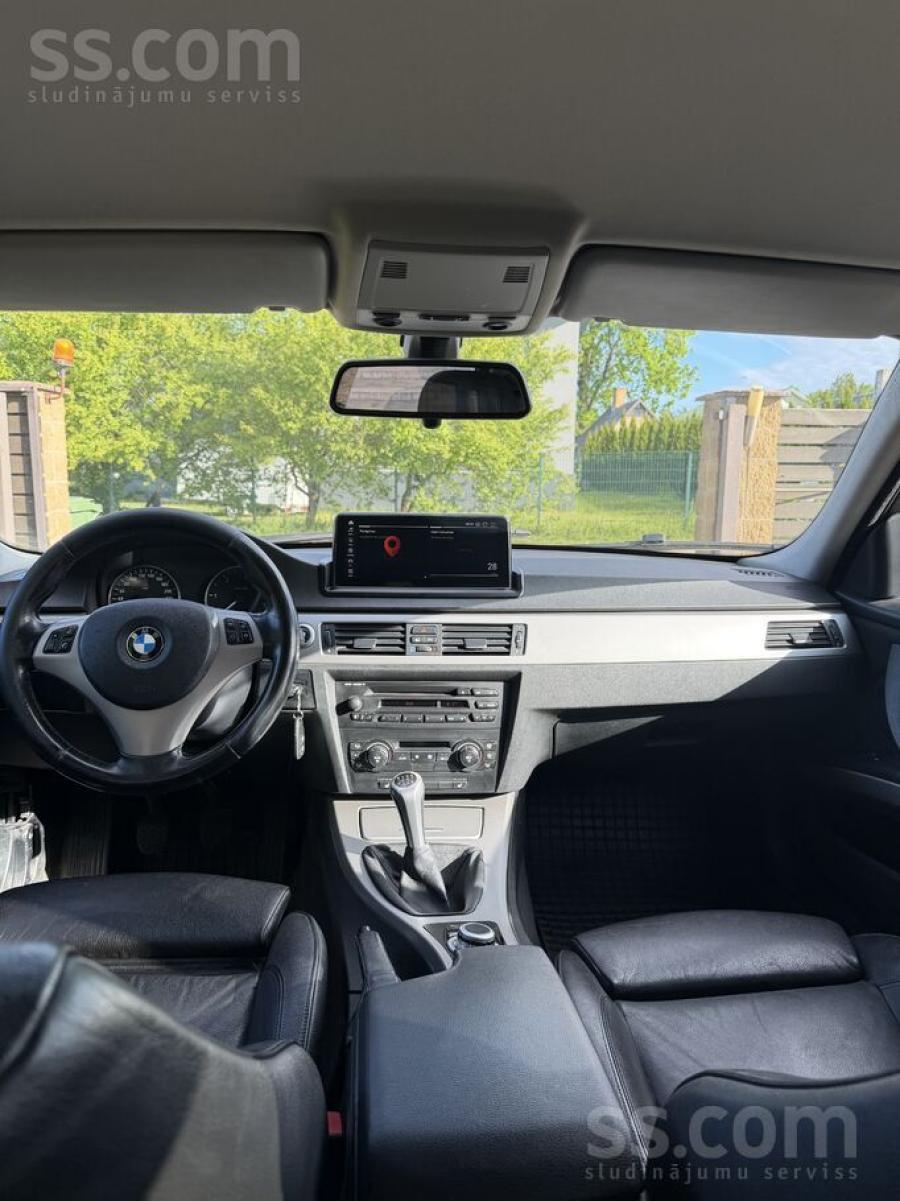 Black BMW 320 2005 in Riga, with an engine capacity of 2.00 L and mileage of 342 thousand km for 5800 €, photo 9 on AUTOMOTO.COM.LV