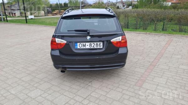 Black BMW 320 2005 in Riga, with an engine capacity of 2.00 L and mileage of 349 thousand km for 3100 €, photo 2 on AUTOMOTO.COM.LV