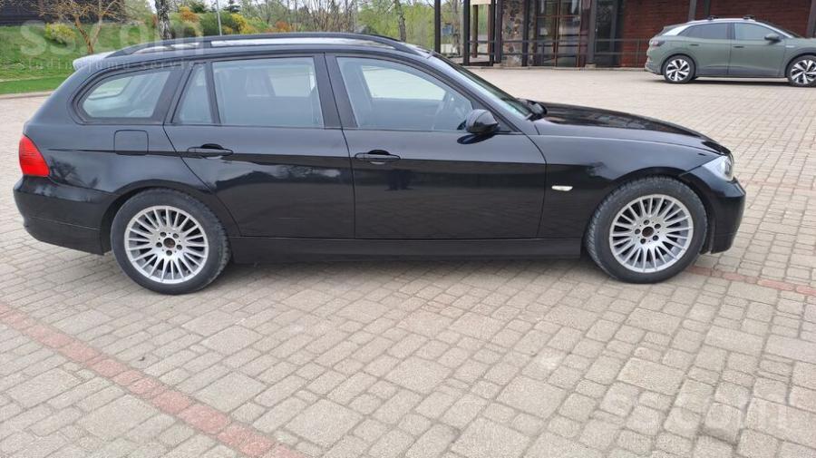 Melns BMW 320 2005 Rīga, ar dzinēja tilpumu 2.00 L un nobraukumu 349 tūkst. km par 3100 €, foto 4 vietnē AUTOMOTO.COM.LV