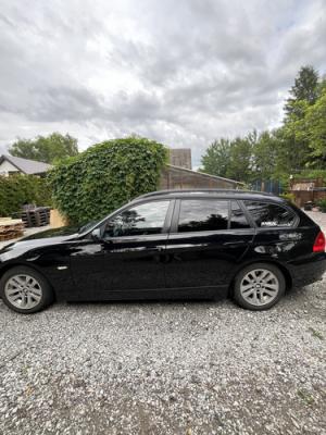 Black BMW 320 2005 in Tallinn, with an engine capacity of 2.00 L and mileage of 306 thousand km for 4000 €, photo 7 on AUTOMOTO.COM.LV