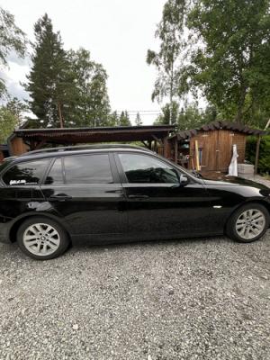 Black BMW 320 2005 in Tallinn, with an engine capacity of 2.00 L and mileage of 306 thousand km for 4000 €, photo 8 on AUTOMOTO.COM.LV